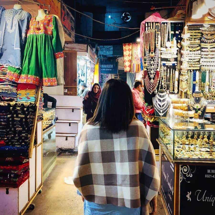A Shopaholic’s Guide... Shopping In Lahore | Visit Lahore